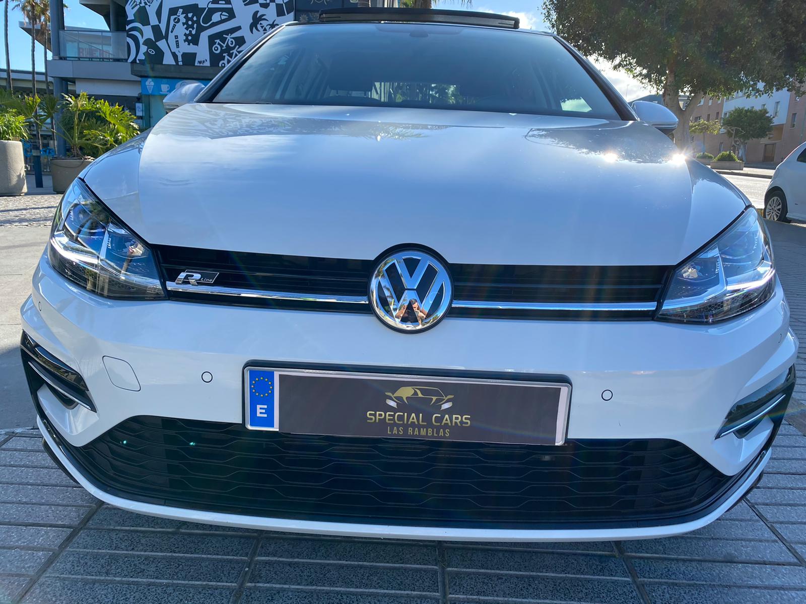 VOLKSWAGEN GOLF 1.5 TSI 150CV R-LINE 2019 | Special Cars