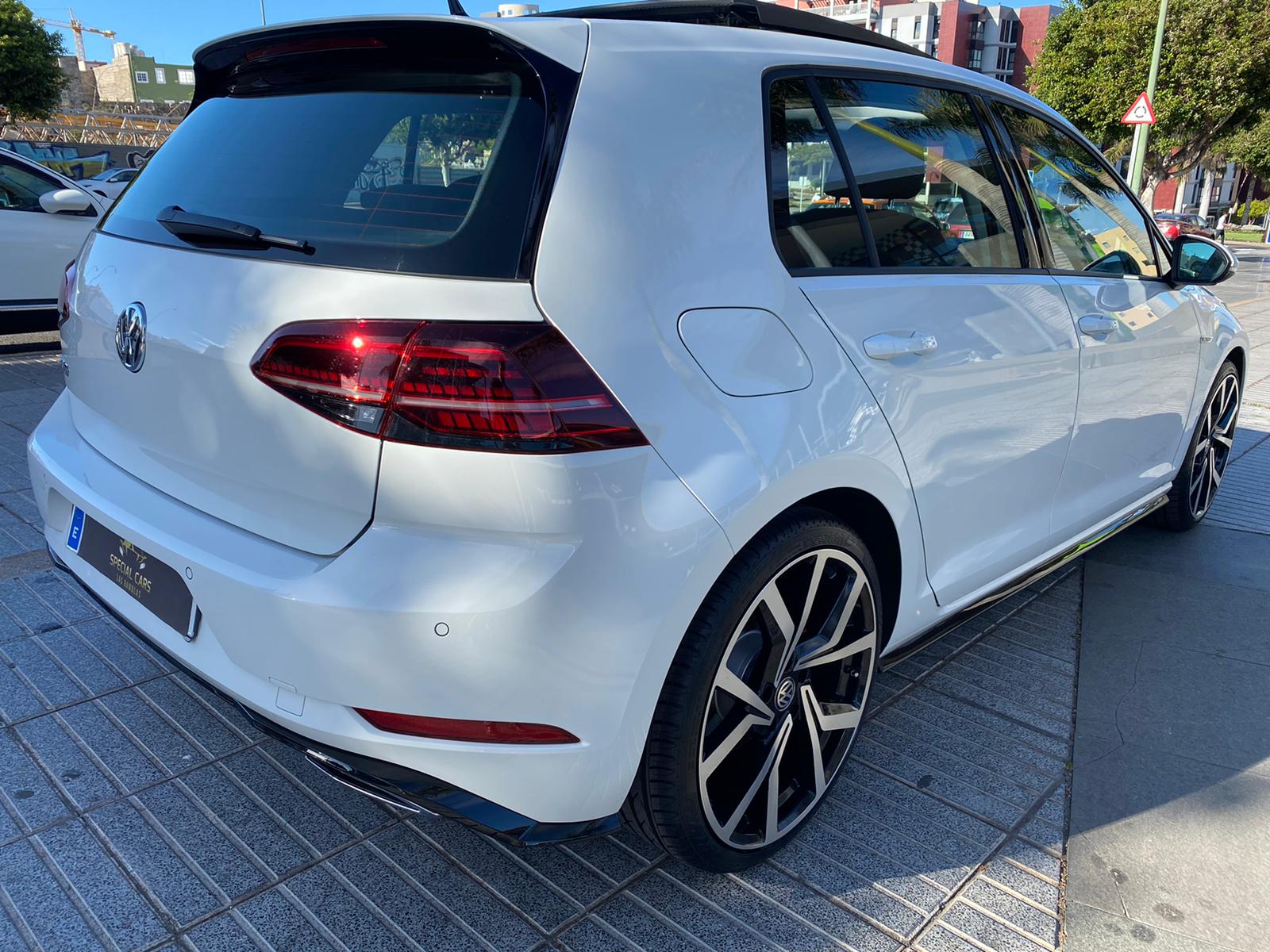 VOLKSWAGEN GOLF 1.5 TSI 150CV R-LINE 2019 | Special Cars